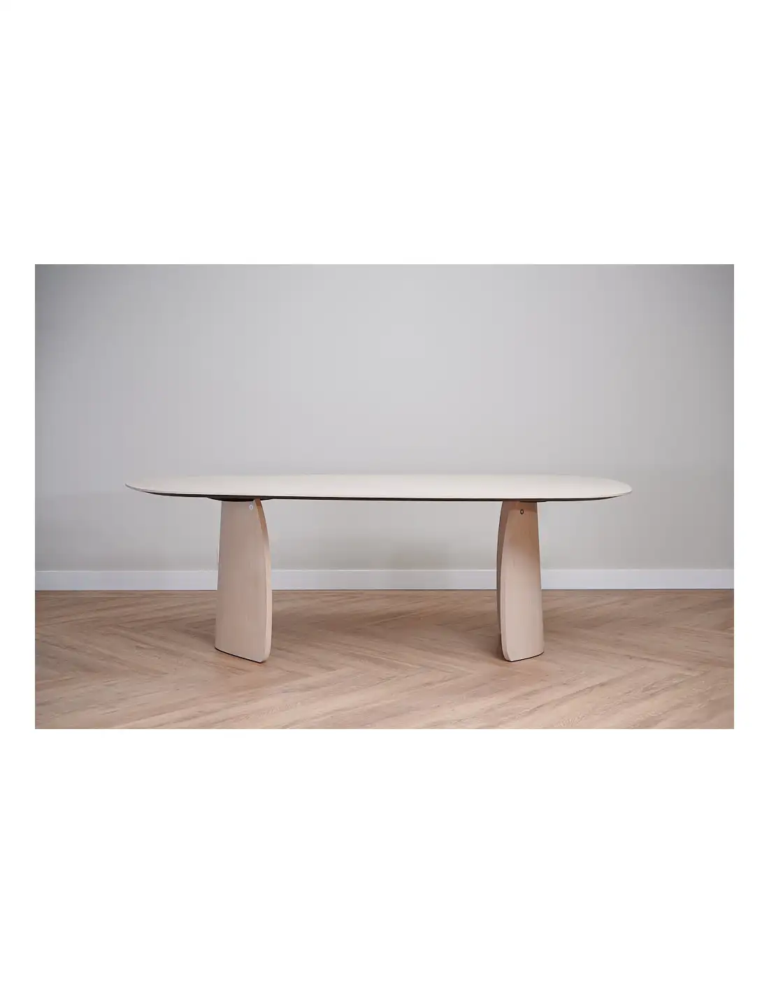 Mobitec Dolmen eetkamertafel | Kom langs in de showroom bij Bot ...