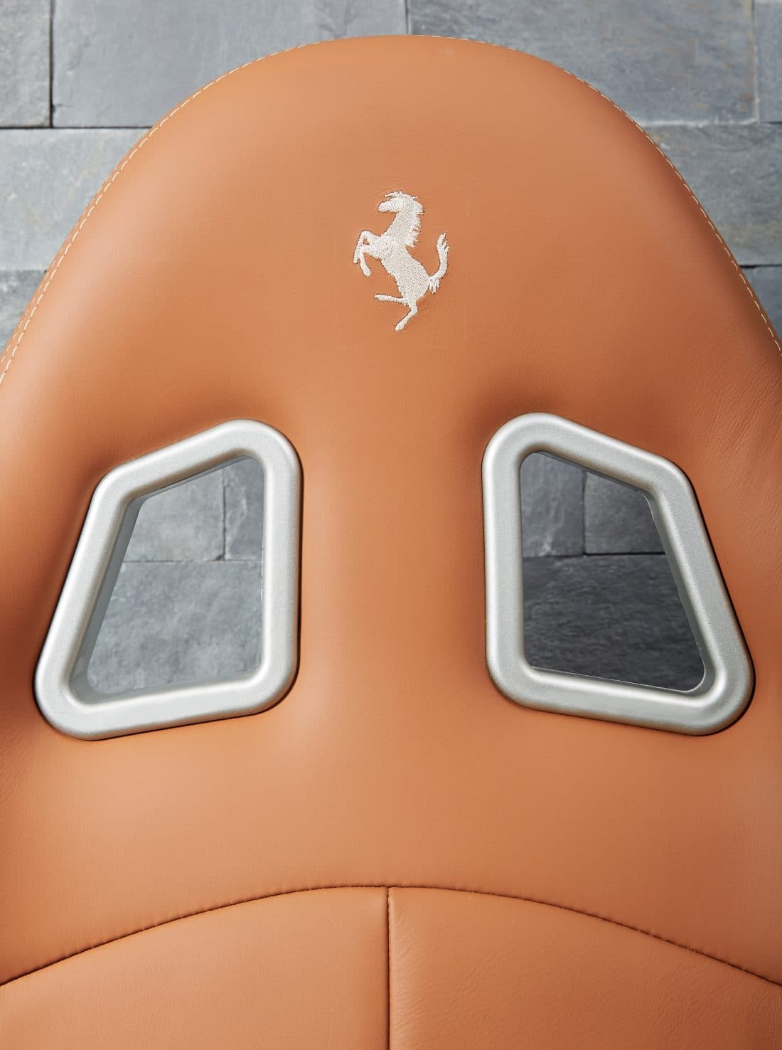 Ferrari Lounger online bestellen bij Carseatz