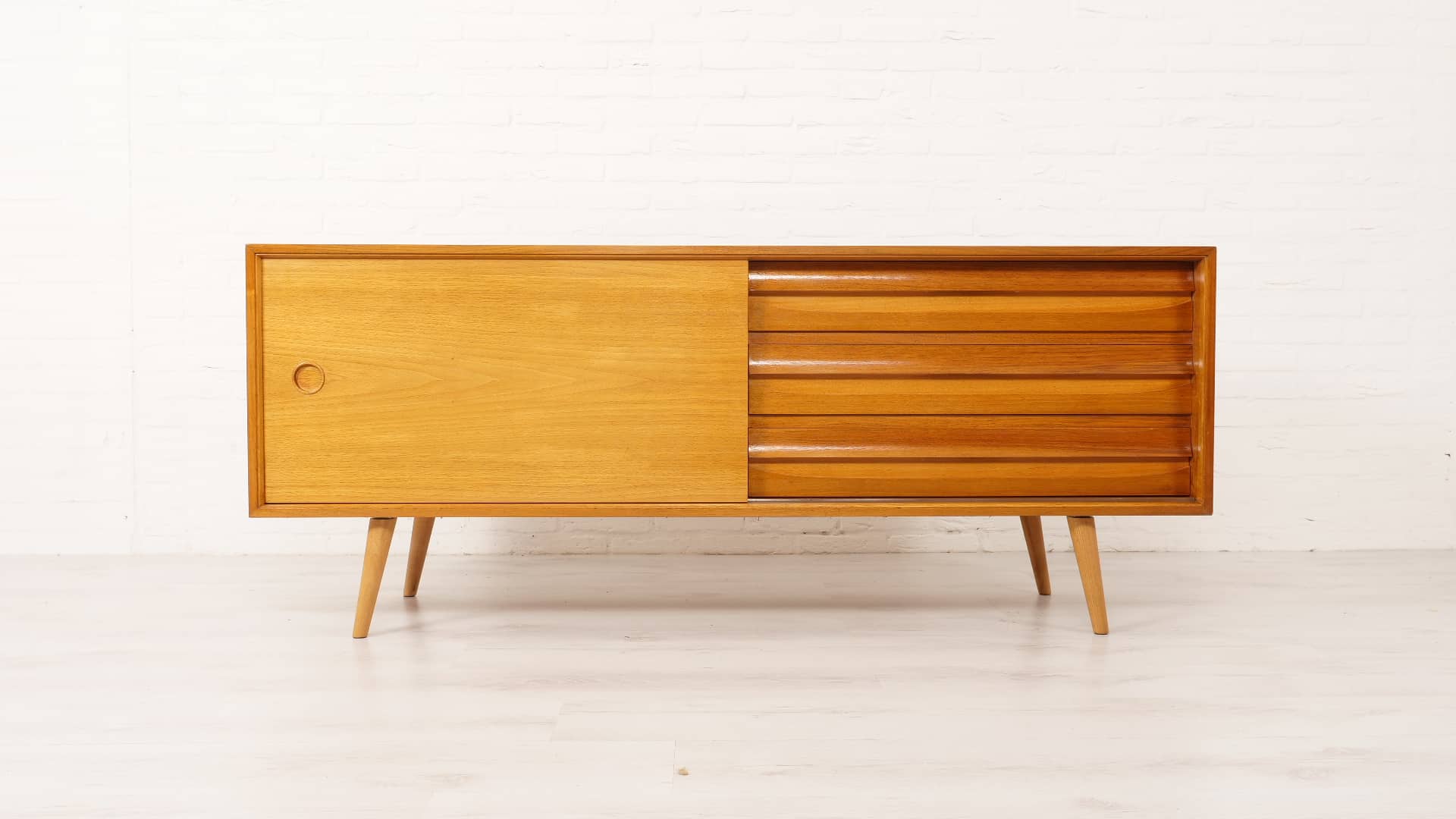 Vintage TV furniture | sideboard | Japandi | Teak | 160 cm online at ...