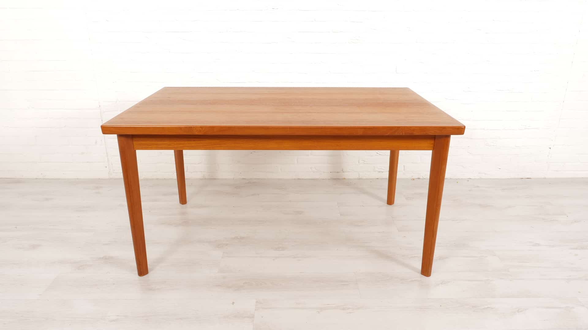 Vintage eettafel | Uitschuifbaar | Teak | 145 cm online bestellen bij ...