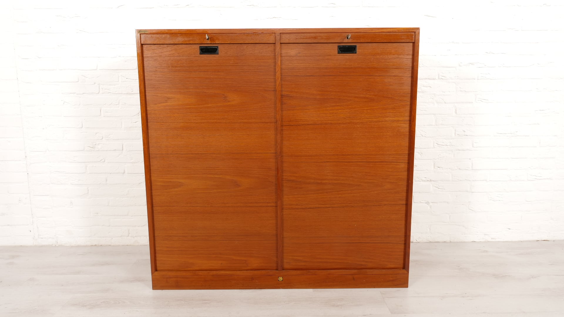 Vintage archiefkast | Kantoorkast | Schuifdeuren | Planken online ...