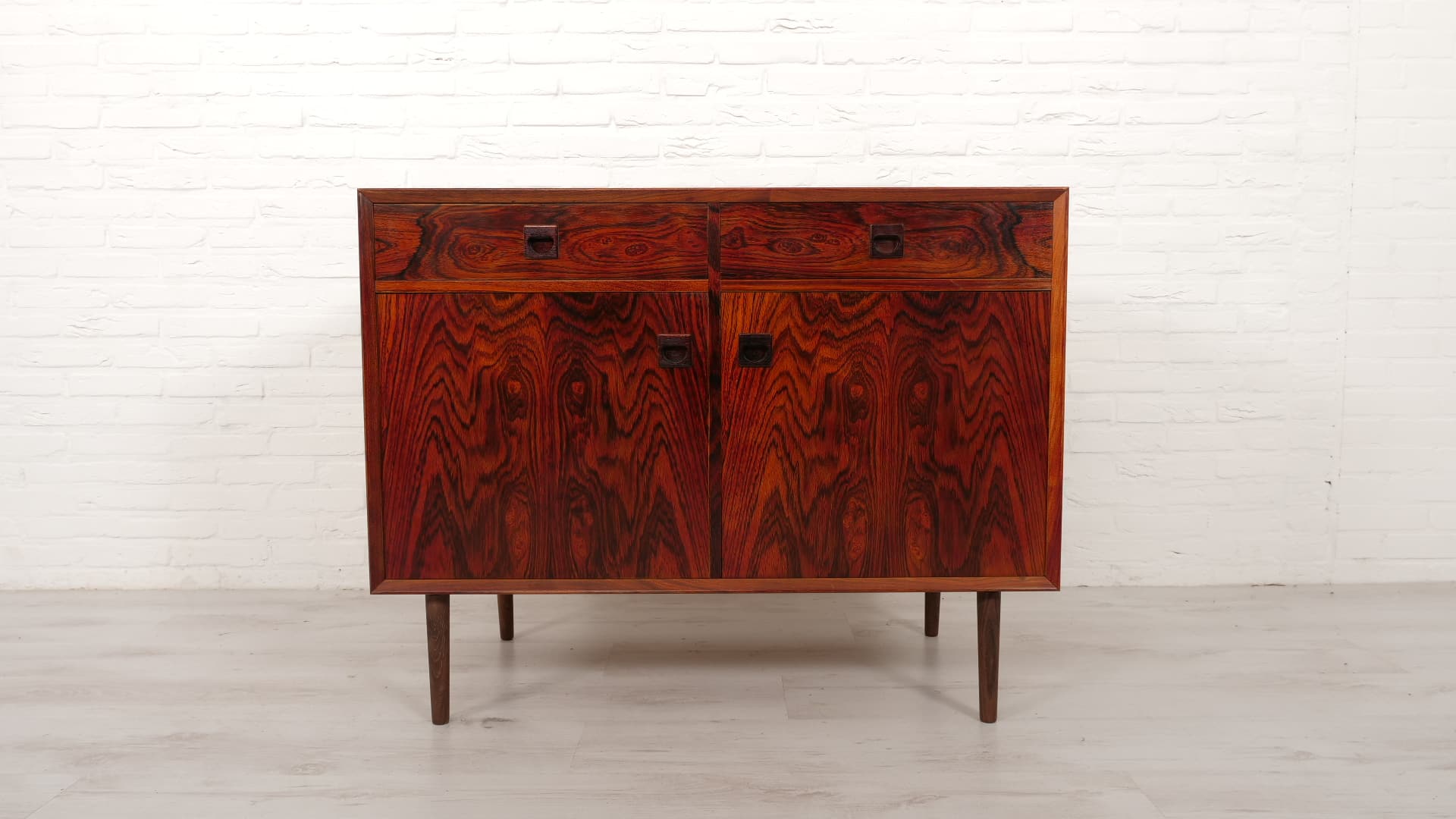 Vintage dressoir | Palissander | Audiomeubel | Wandkast | 100 cm online ...