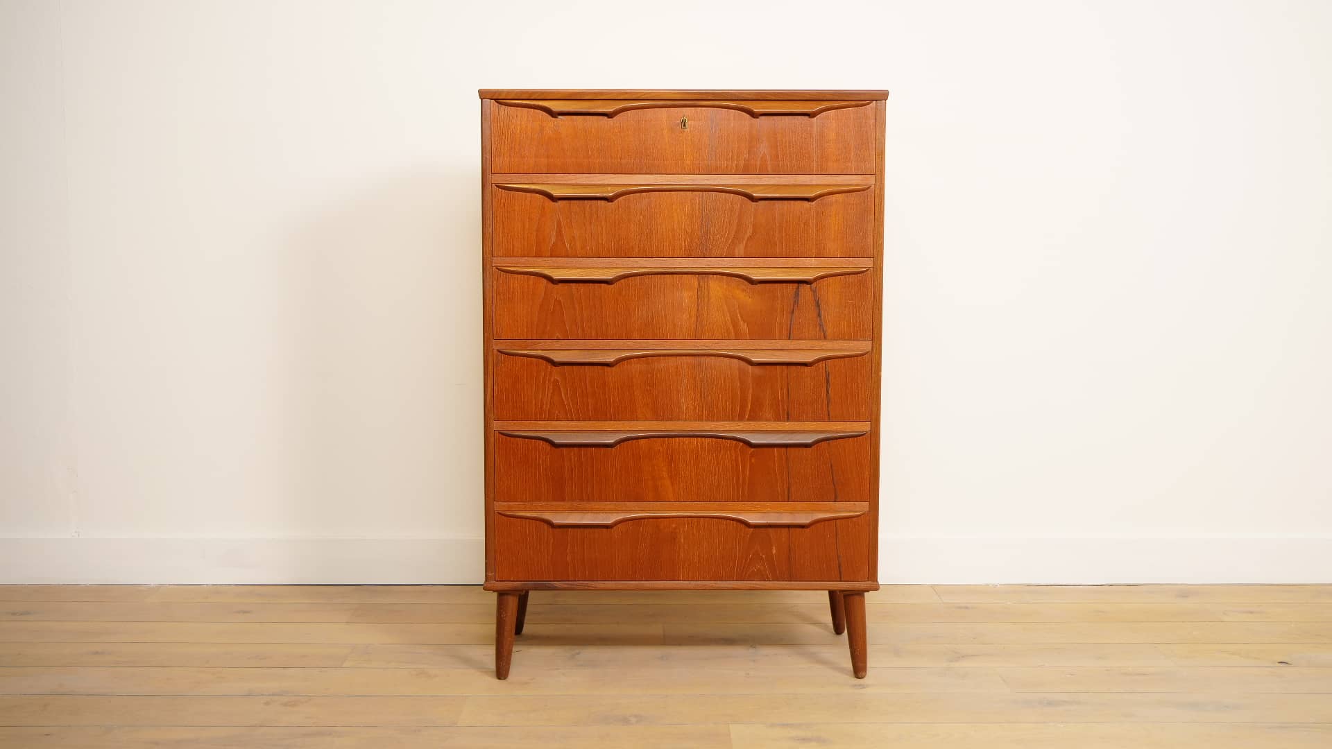 Vintage Deense ladekast | Teak | 6 lades | 122 cm online bestellen bij ...
