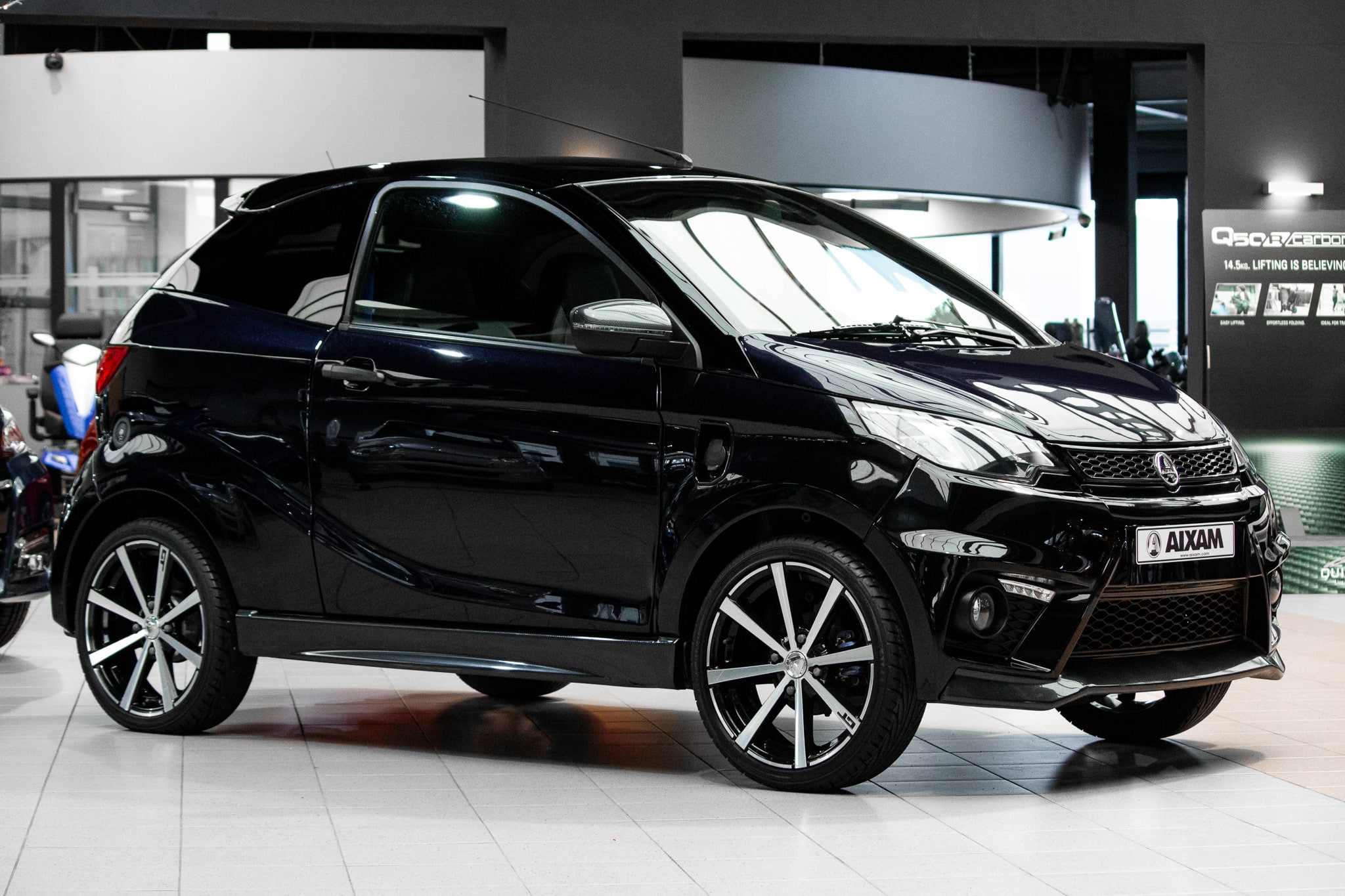 Aixam e-Coupé GTI sensation 2019 Brommobiel occasion Zwart/Paars metallic 100% elektrisch koopt ...