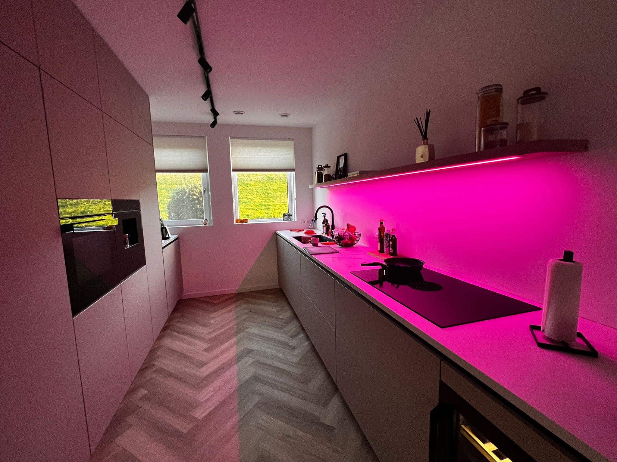 Eiken wandplank | Dimbare RGBWW Ledstrip online bestellen bij ...