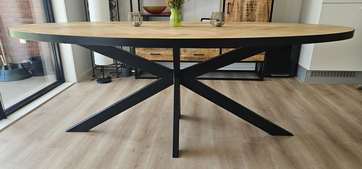 Milin ovale visgraat eiken tafel incl. onderstel naar keuze online bestellen bij Industrial-Home